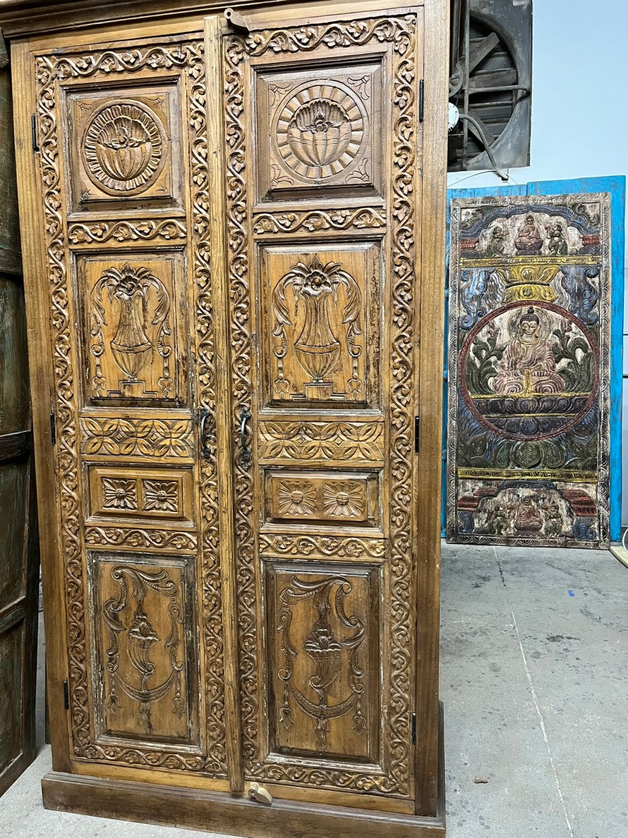 Old World Elements Design And Architecture Decor- Mogul Interior ...